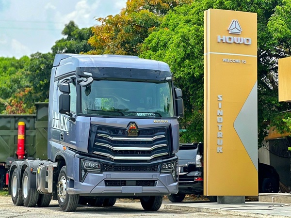 Xe đầu kéo Howo Max 460HP - Hỗ trợ lăn bánh 85%